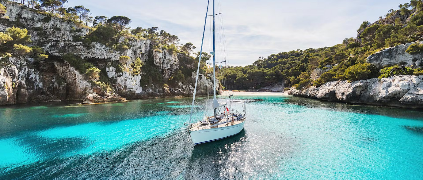 Sailing in Mallorca: Top 10 Idyllic Spots to Anchor